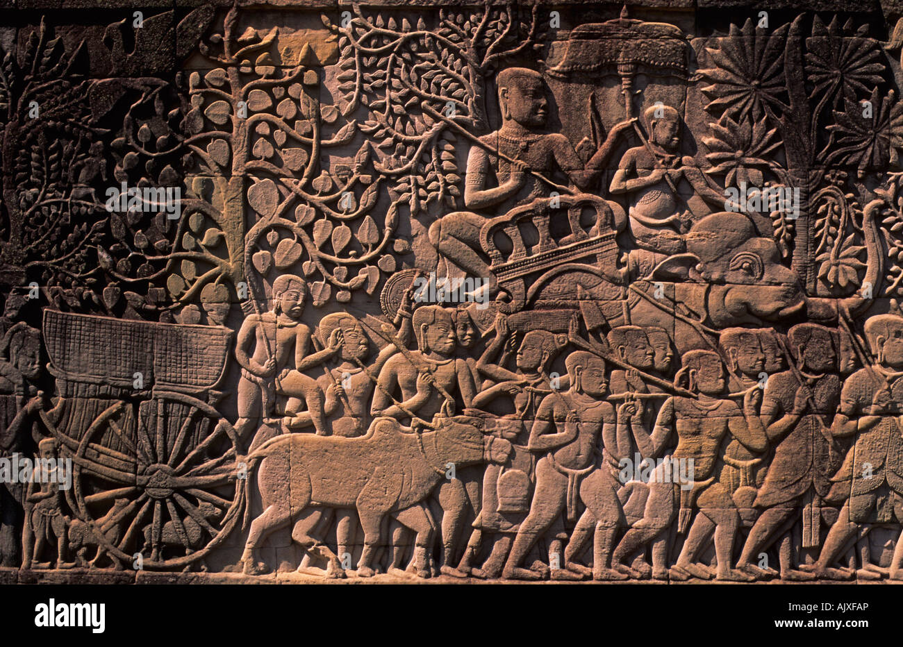 Soldier wat temple cambodia hi-res stock photography and images - Alamy