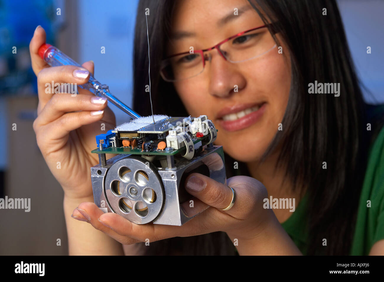 Mechanical engineer students university hi-res stock photography and ...