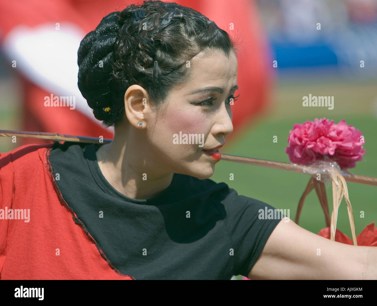 Taiwanese dancer in colorful costume Stock Photo - Alamy