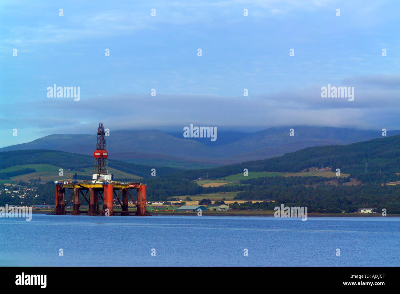 Trancsocean explorer oil rig Inverness scotland oil rigs being ...