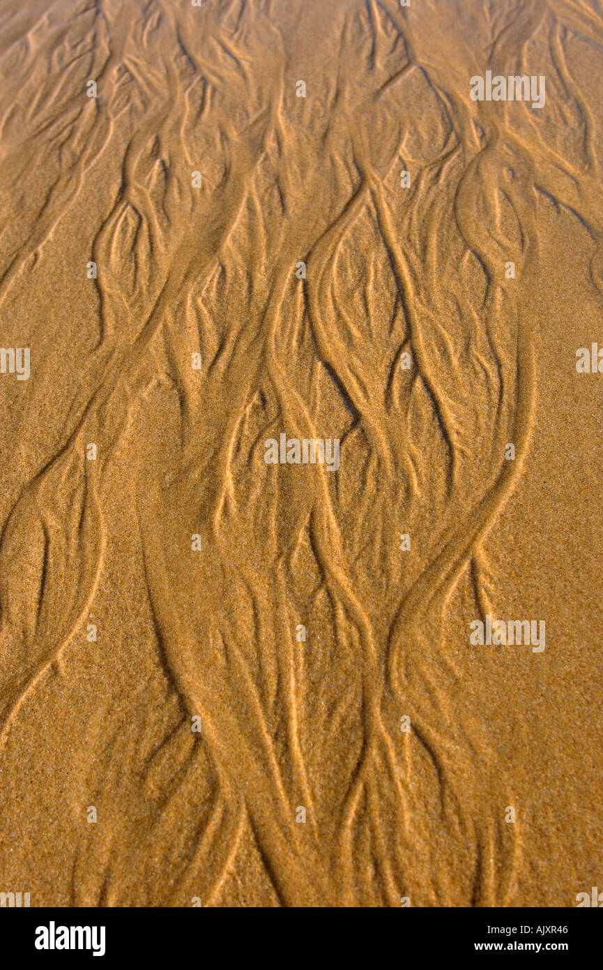 Running wave pattern hi-res stock photography and images - Alamy