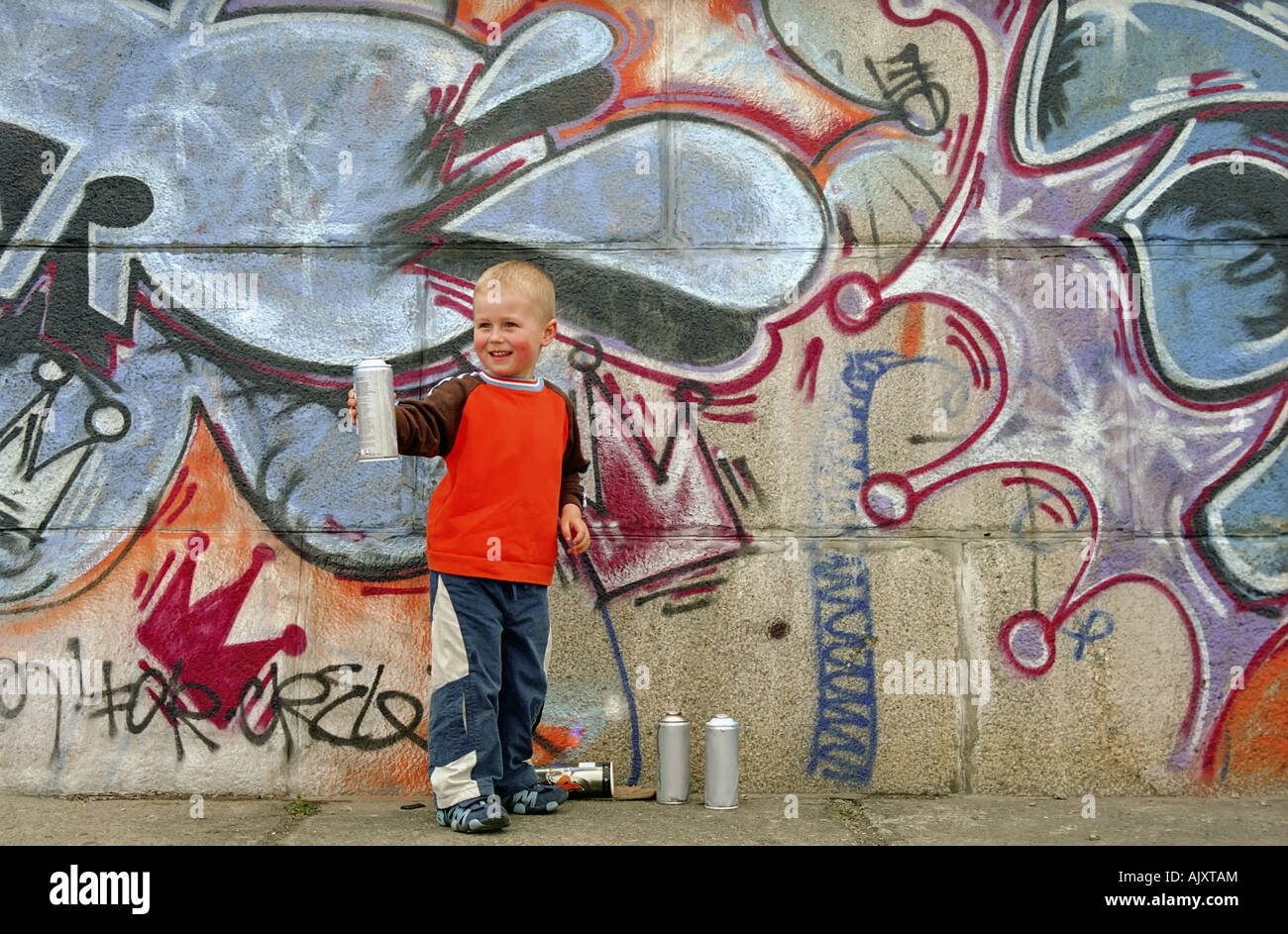 litle boy street painter Stock Photo - Alamy