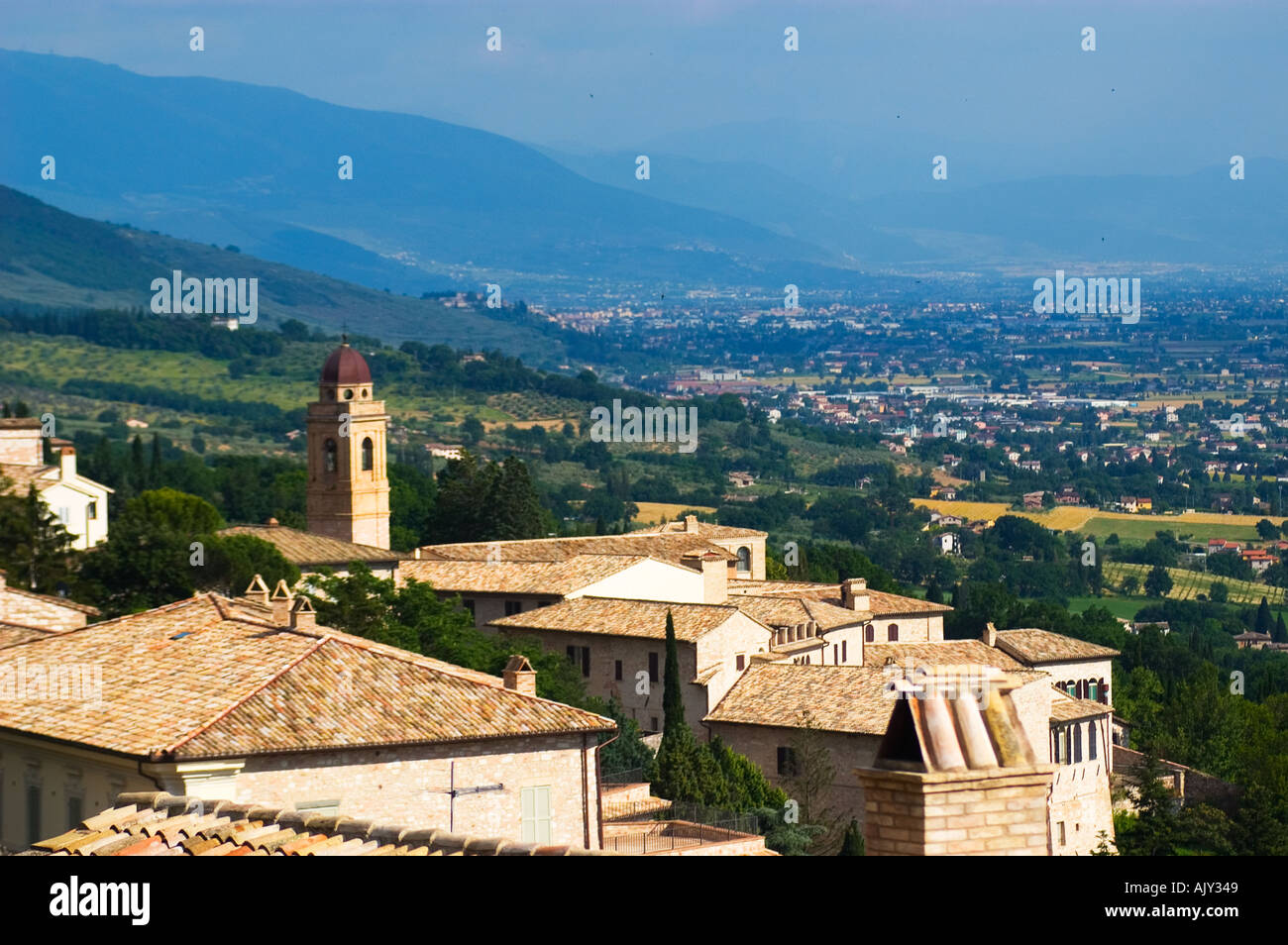 Italy asissi basilica hi-res stock photography and images - Alamy