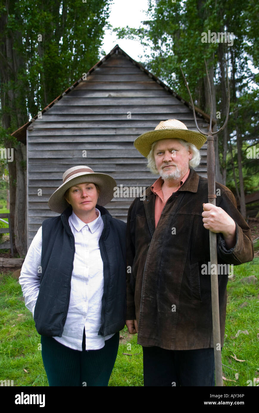 Old farming couple hi-res stock photography and images - Alamy