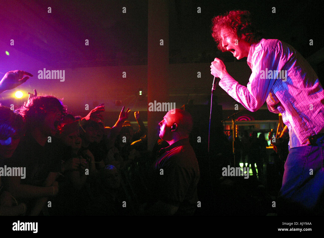 100 Reasons live Stock Photo - Alamy