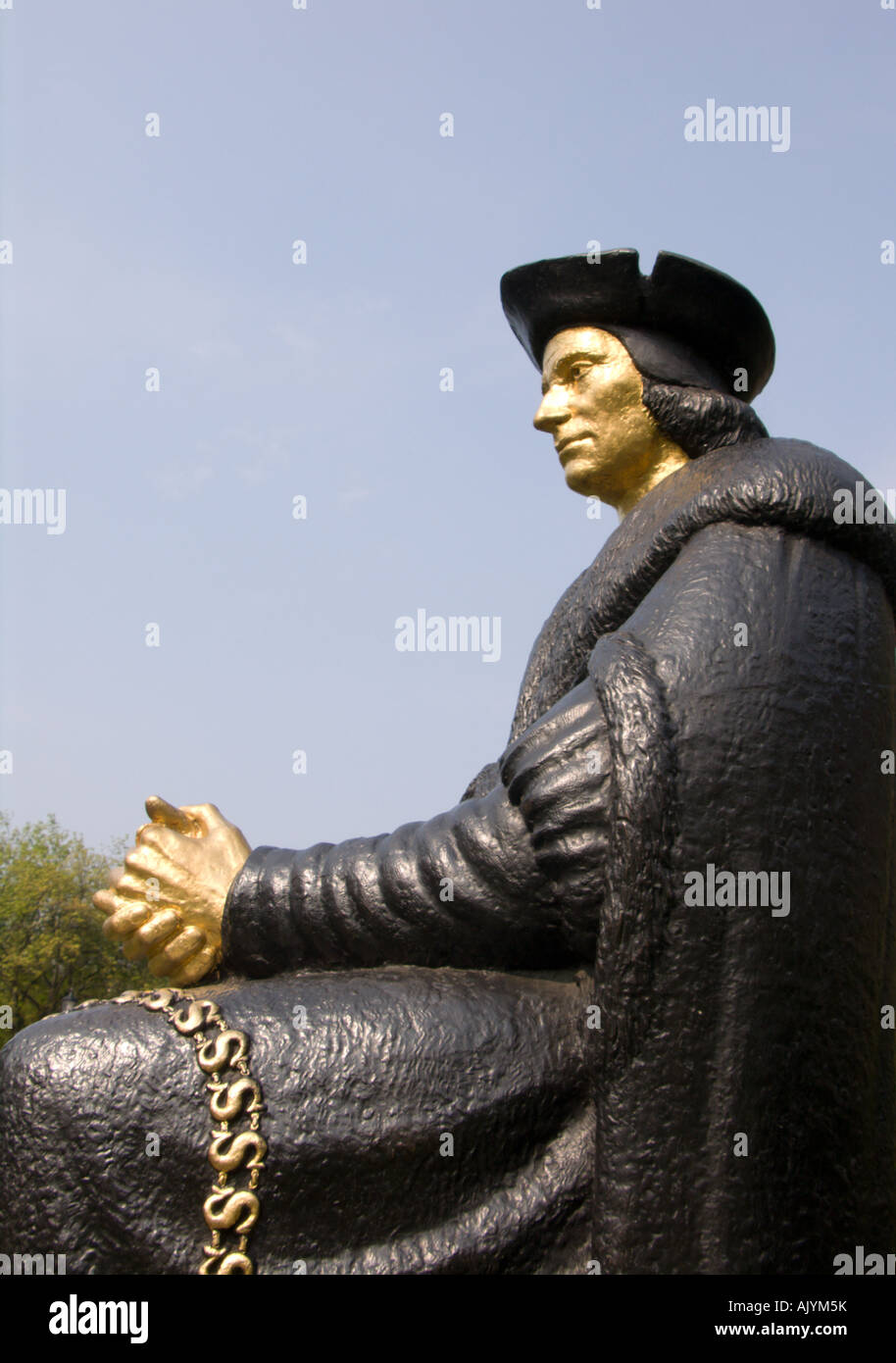 1969 statue of thomas more by l cubitt bevis outside chelsea old church ...