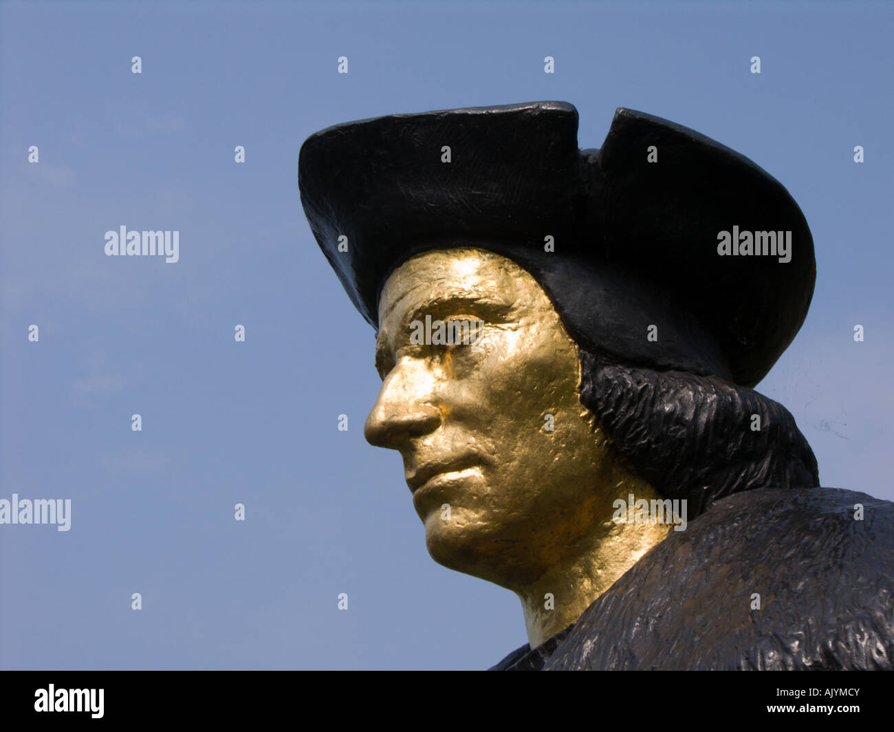 Statue chelsea old church hi-res stock photography and images - Alamy