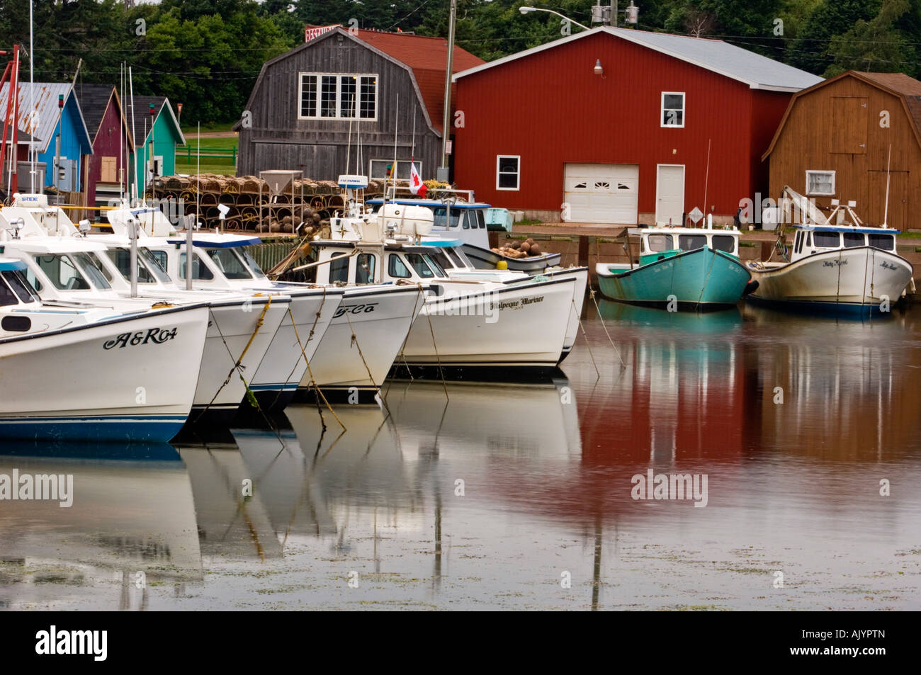 Longliners fishing boats hi-res stock photography and images - Alamy