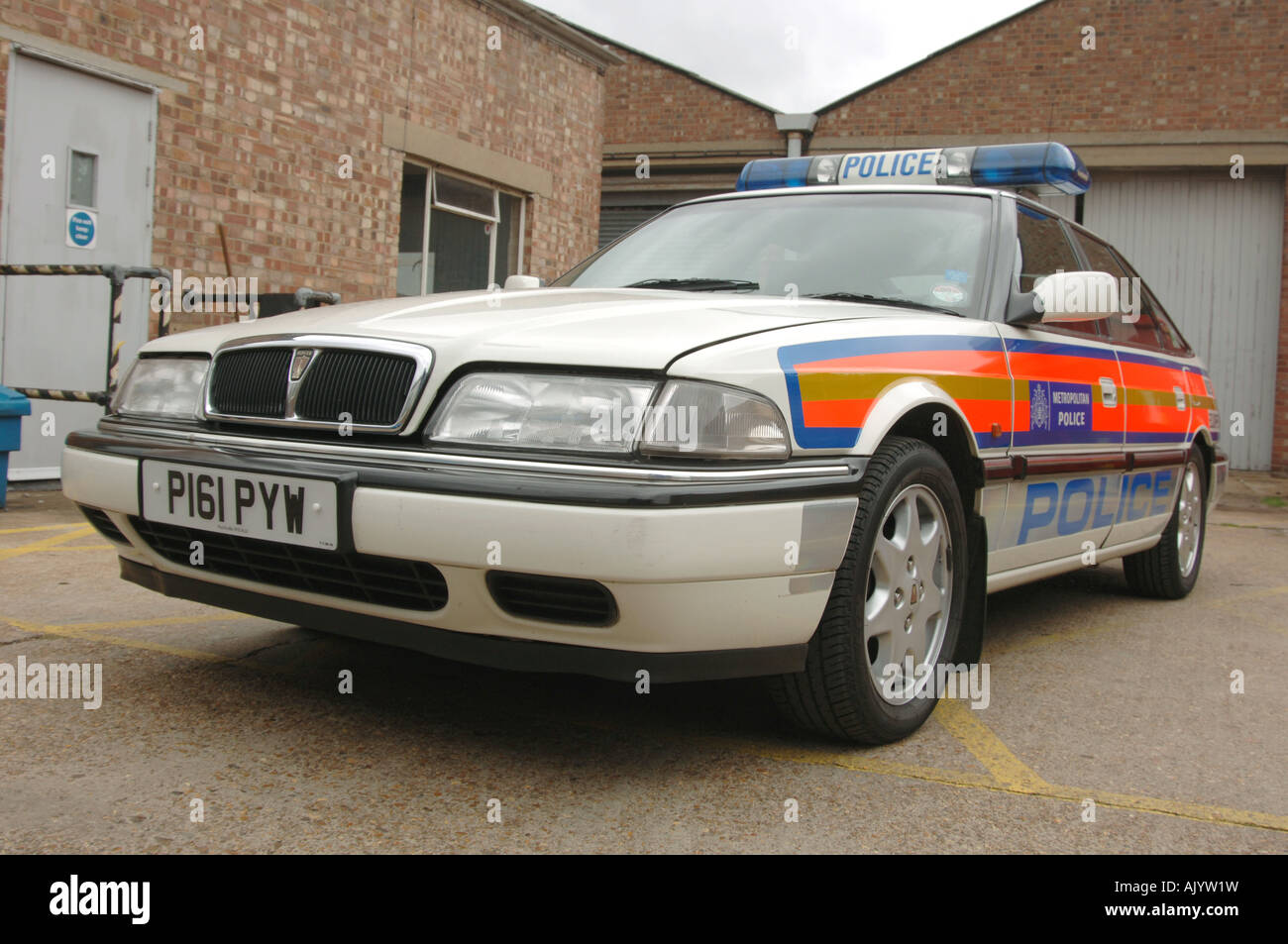 Metropolitan Police Rover 800 fast pursuit car Stock Photo - Alamy
