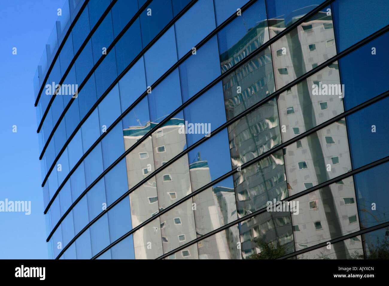 Arsenal emirates stadium construction hi-res stock photography and ...