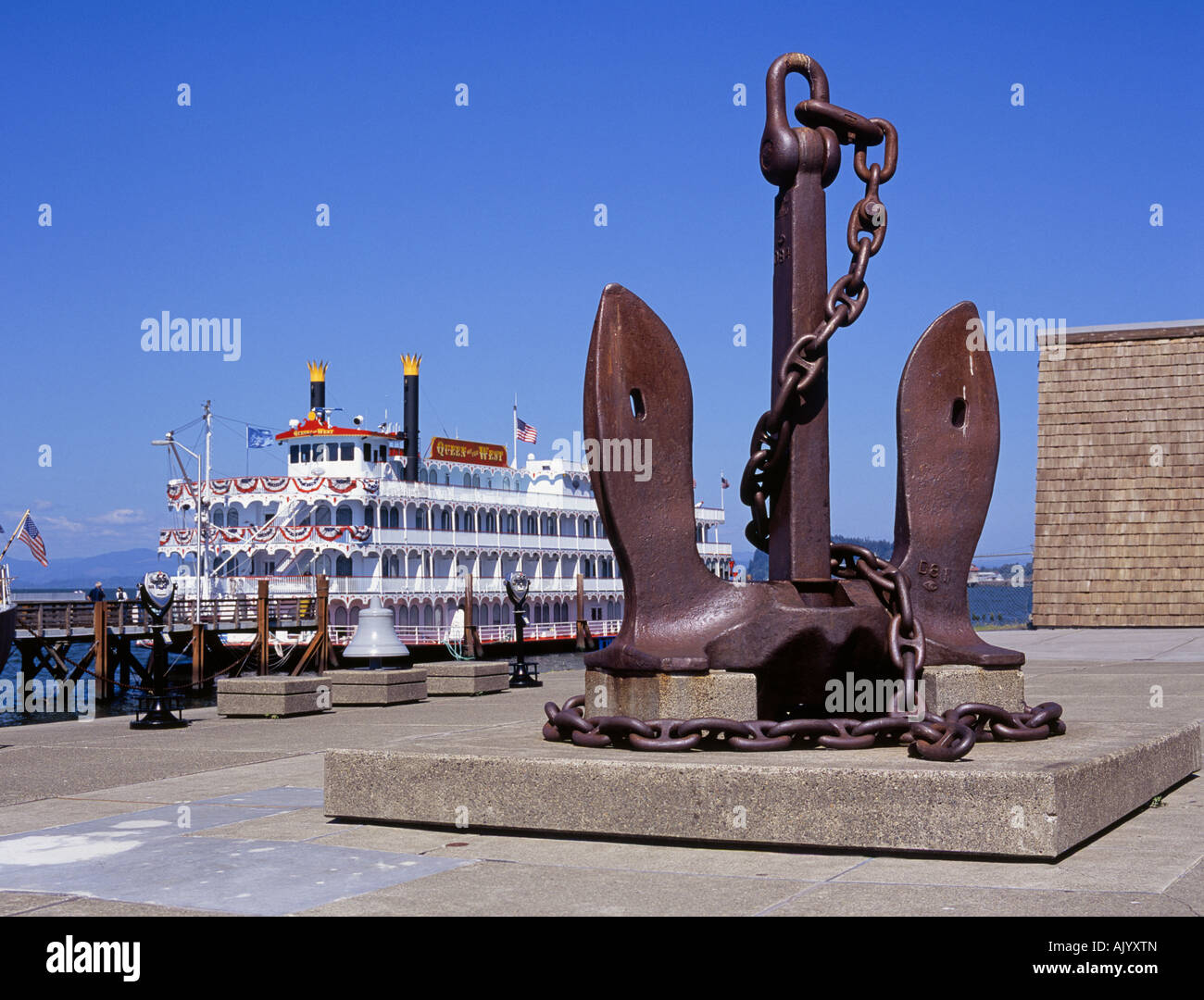 Paddlewheel steamboat Queen Of The West at the Columbia River Maritime ...