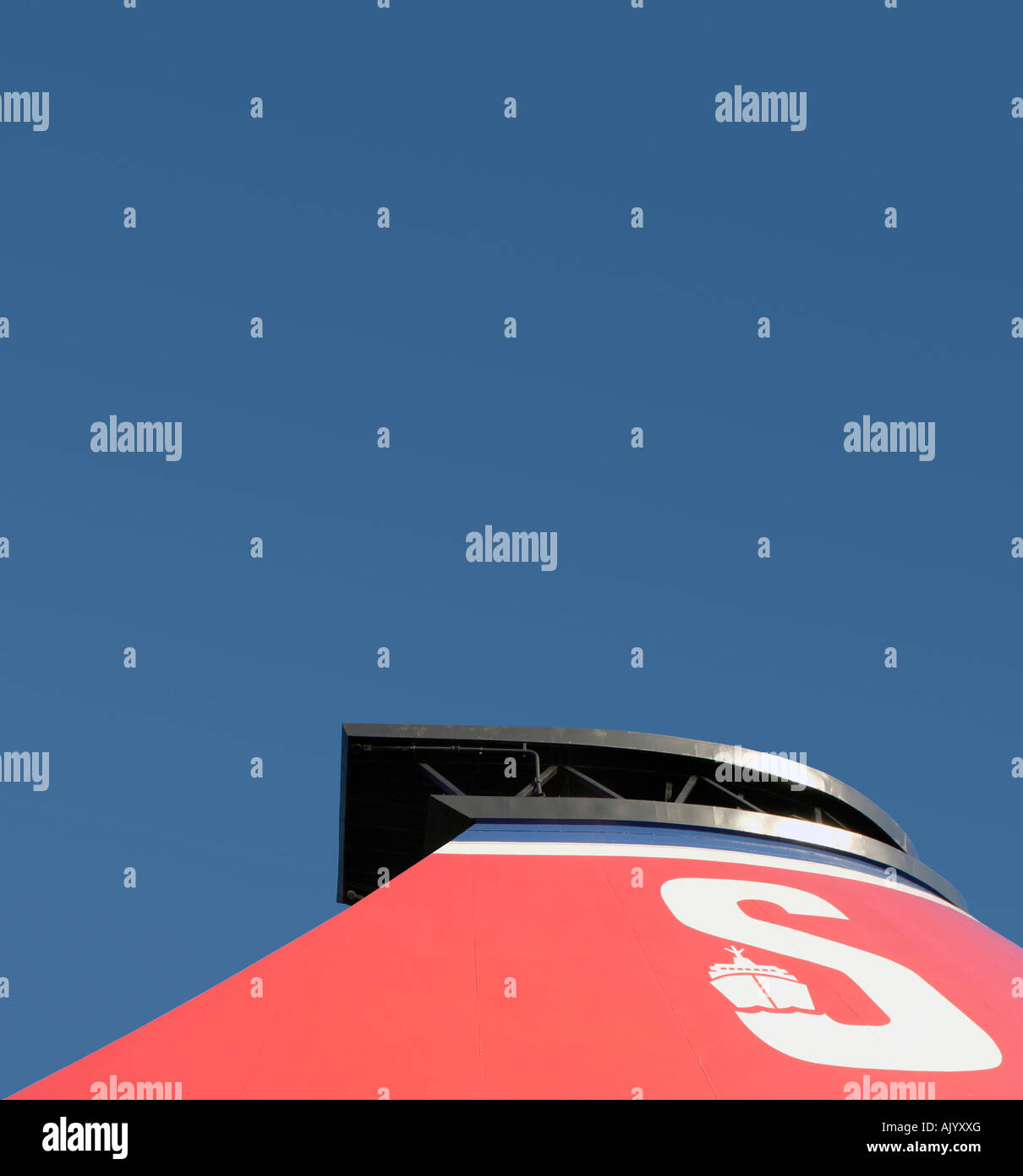 Blue funnel line hi-res stock photography and images - Alamy