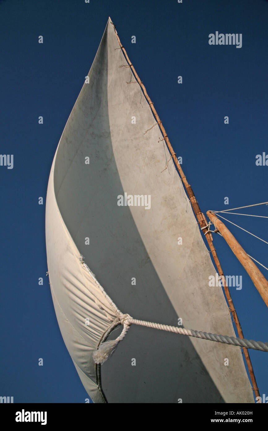 Dhow rigging hi-res stock photography and images - Alamy