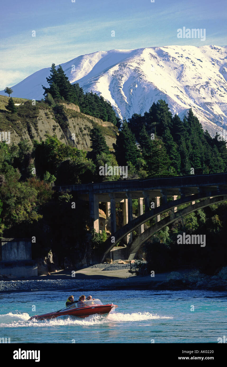 Rakaia gorge bridge rakaia gorge bridge hi-res stock photography and ...