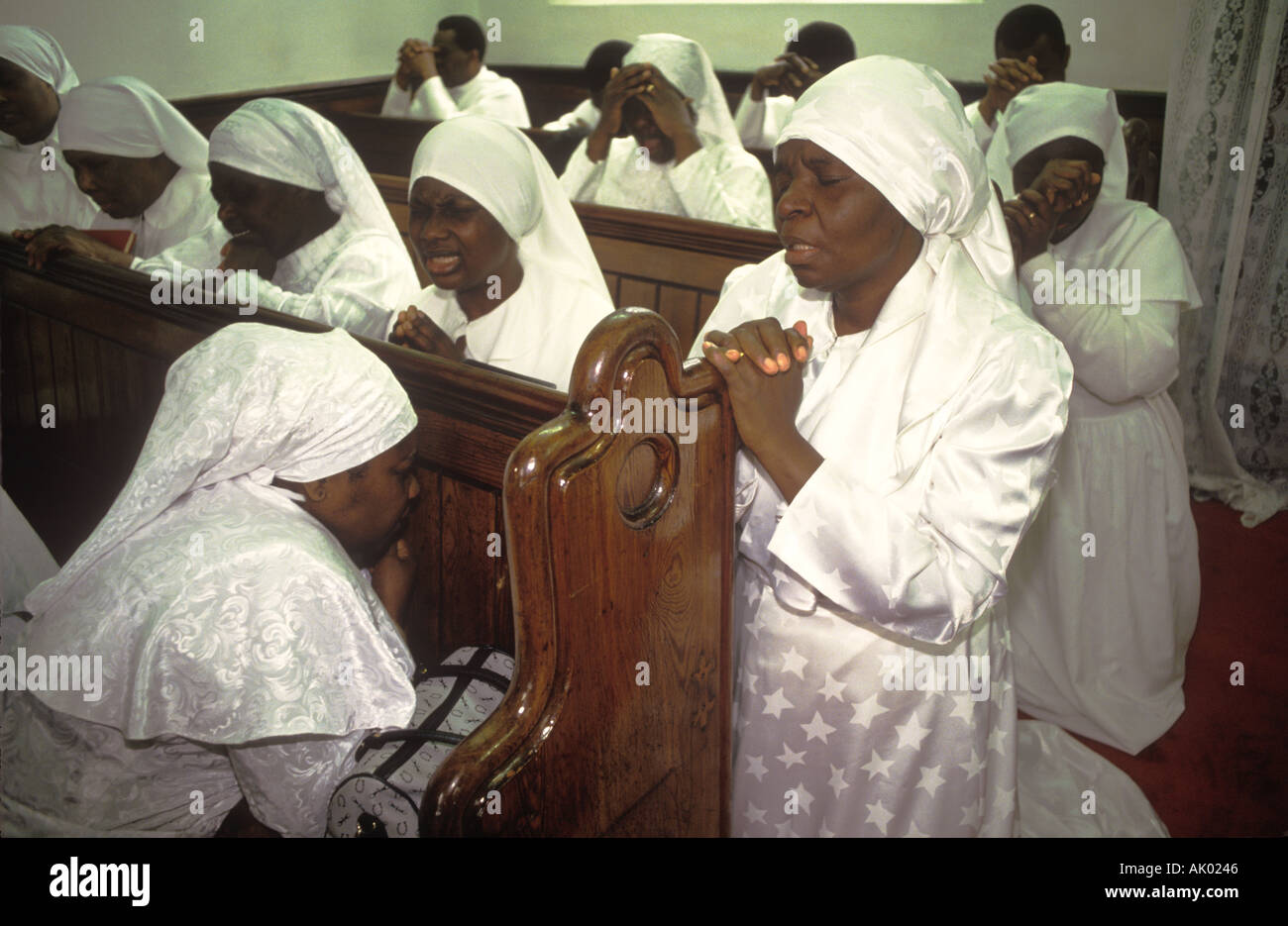Black women at church hi-res stock photography and images - Alamy