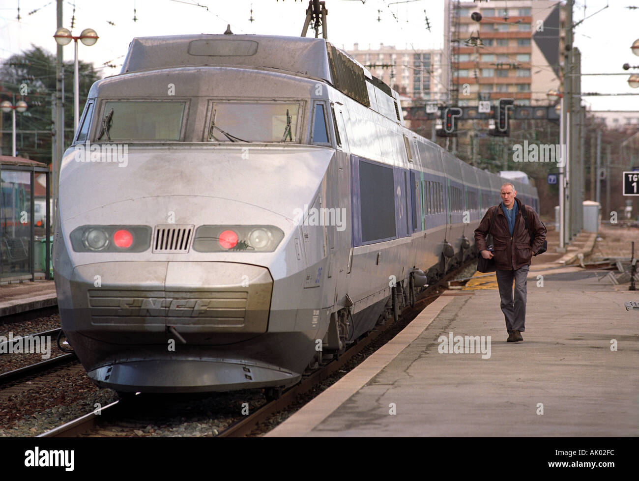 Tgv train hi-res stock photography and images - Alamy