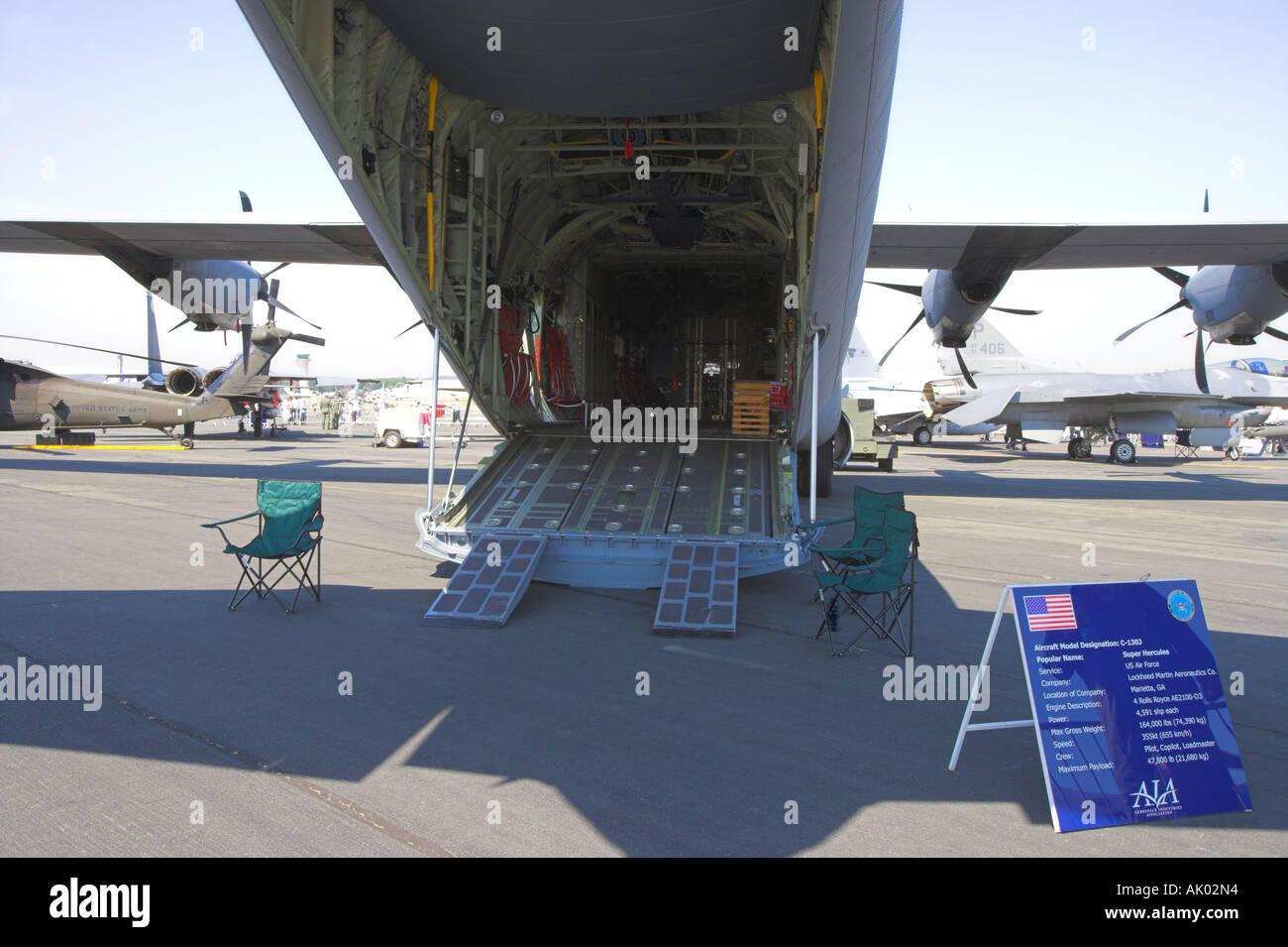 Hercules aircraft cargo ramp hi-res stock photography and images - Alamy