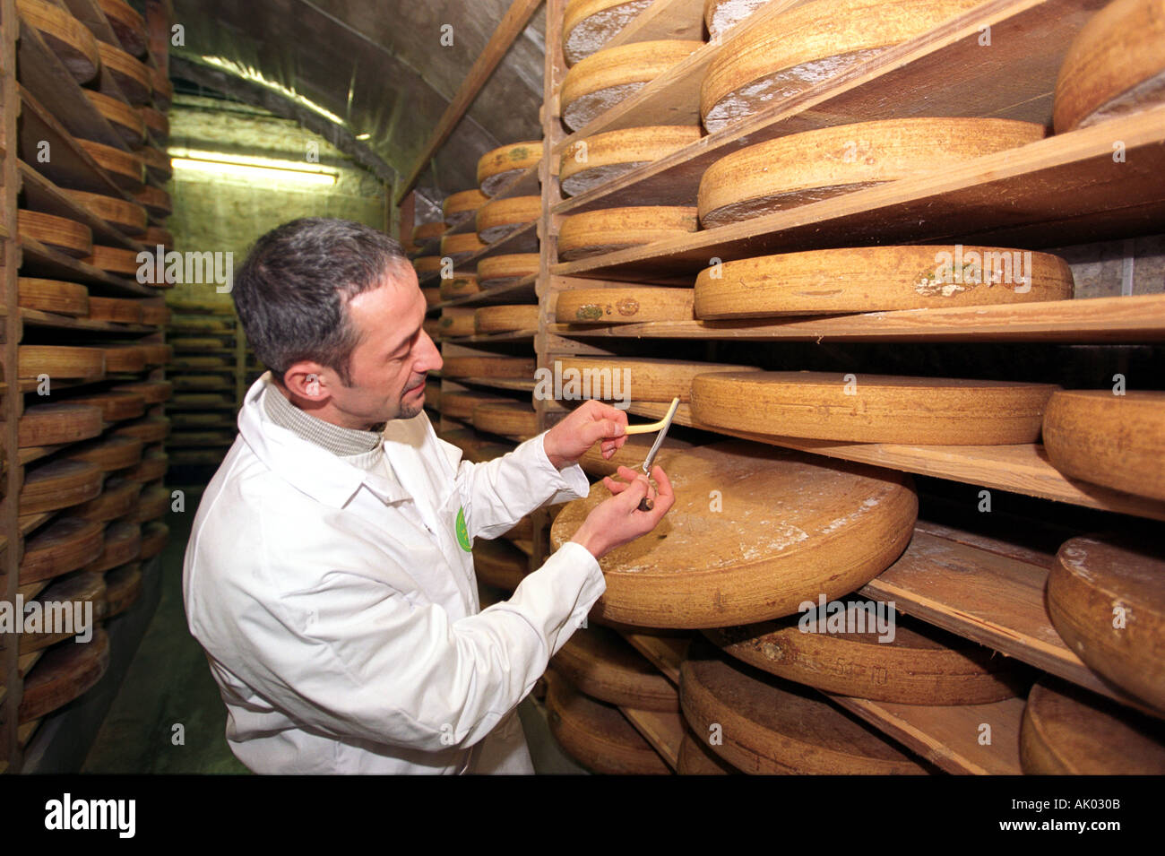 Comte cheese wheel hi-res stock photography and images - Alamy