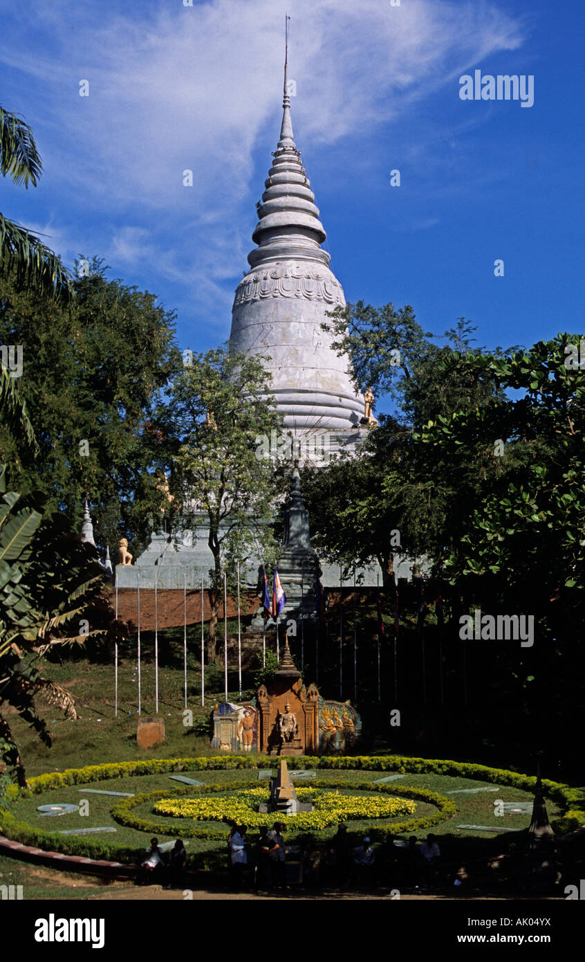 Wat Phnom Daun Penh Phnom Penh Cambodia Stock Photo - Alamy