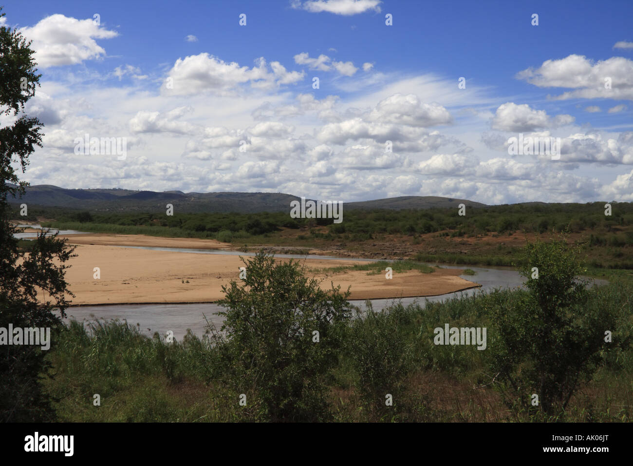 White Imfolozi river bend, Hluhluwe Imfolozi Park Stock Photo - Alamy