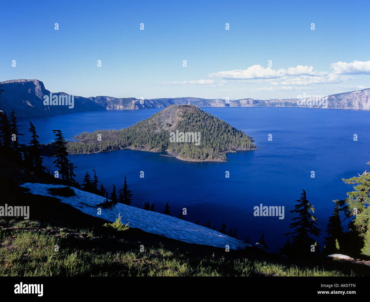 A view of the caldera of Crater Lake and the cinder cone known as ...