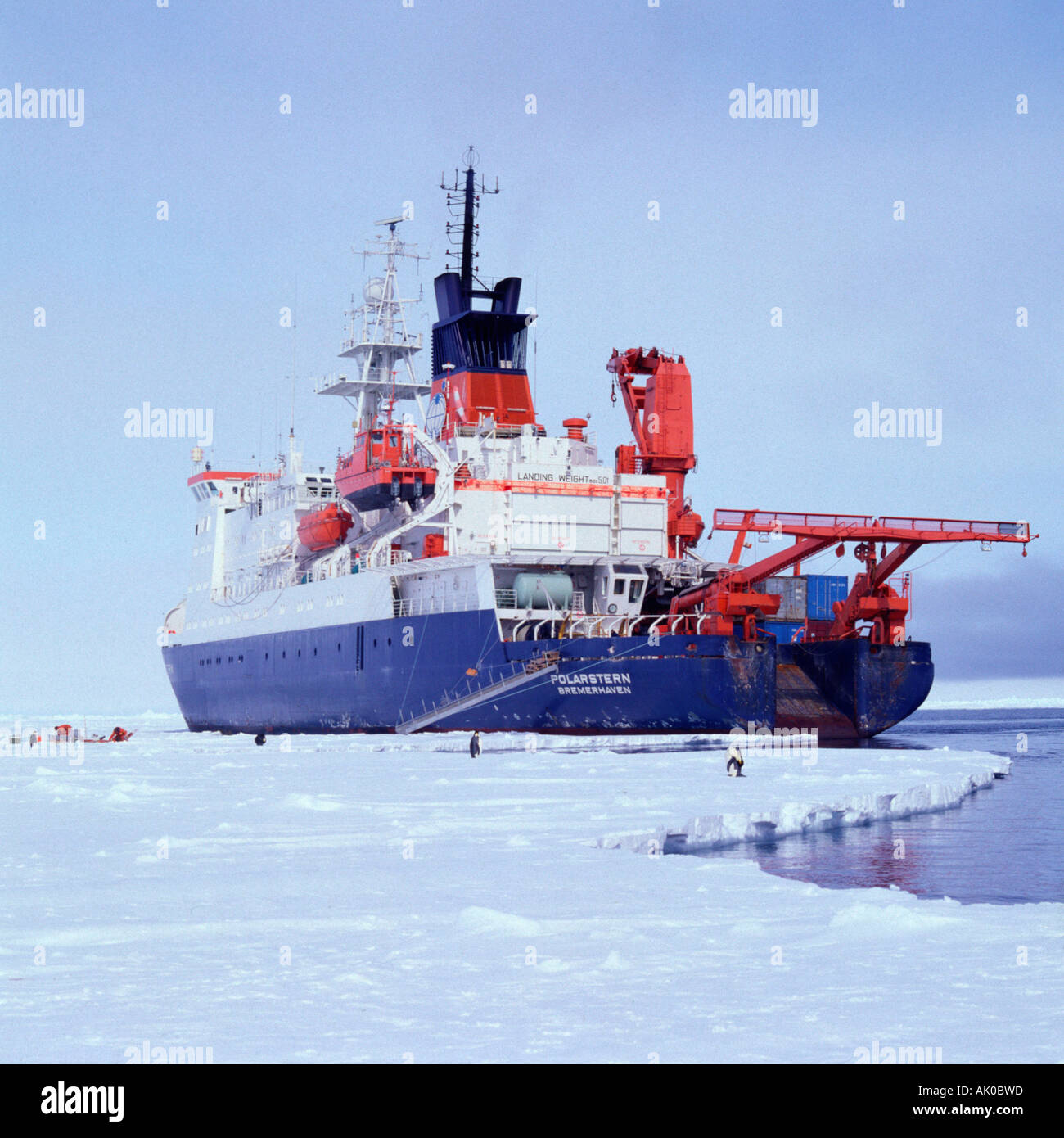Ship polarstern hi-res stock photography and images - Alamy