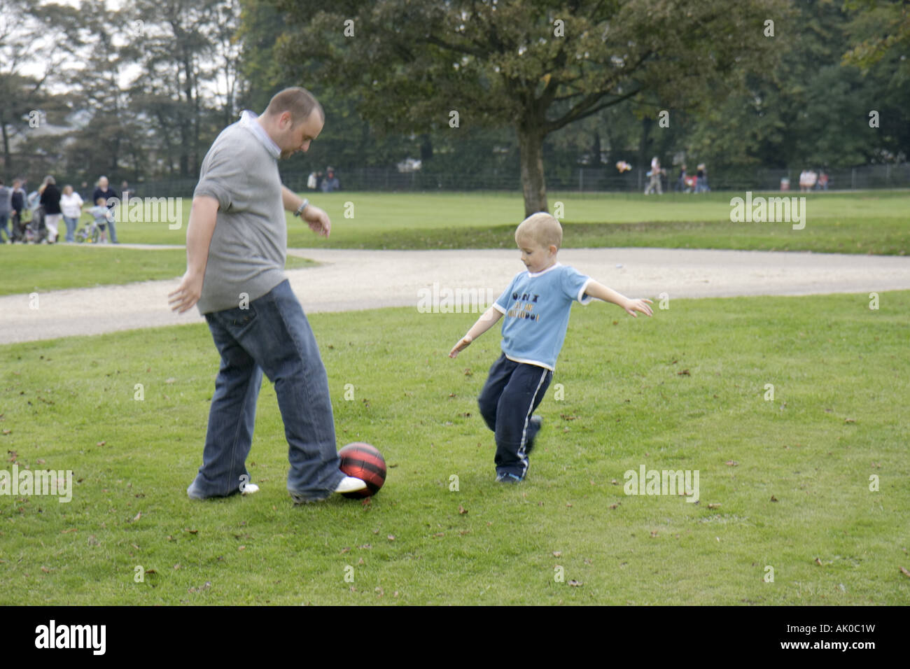 The son of parents from the united kingdom hi-res stock photography and ...