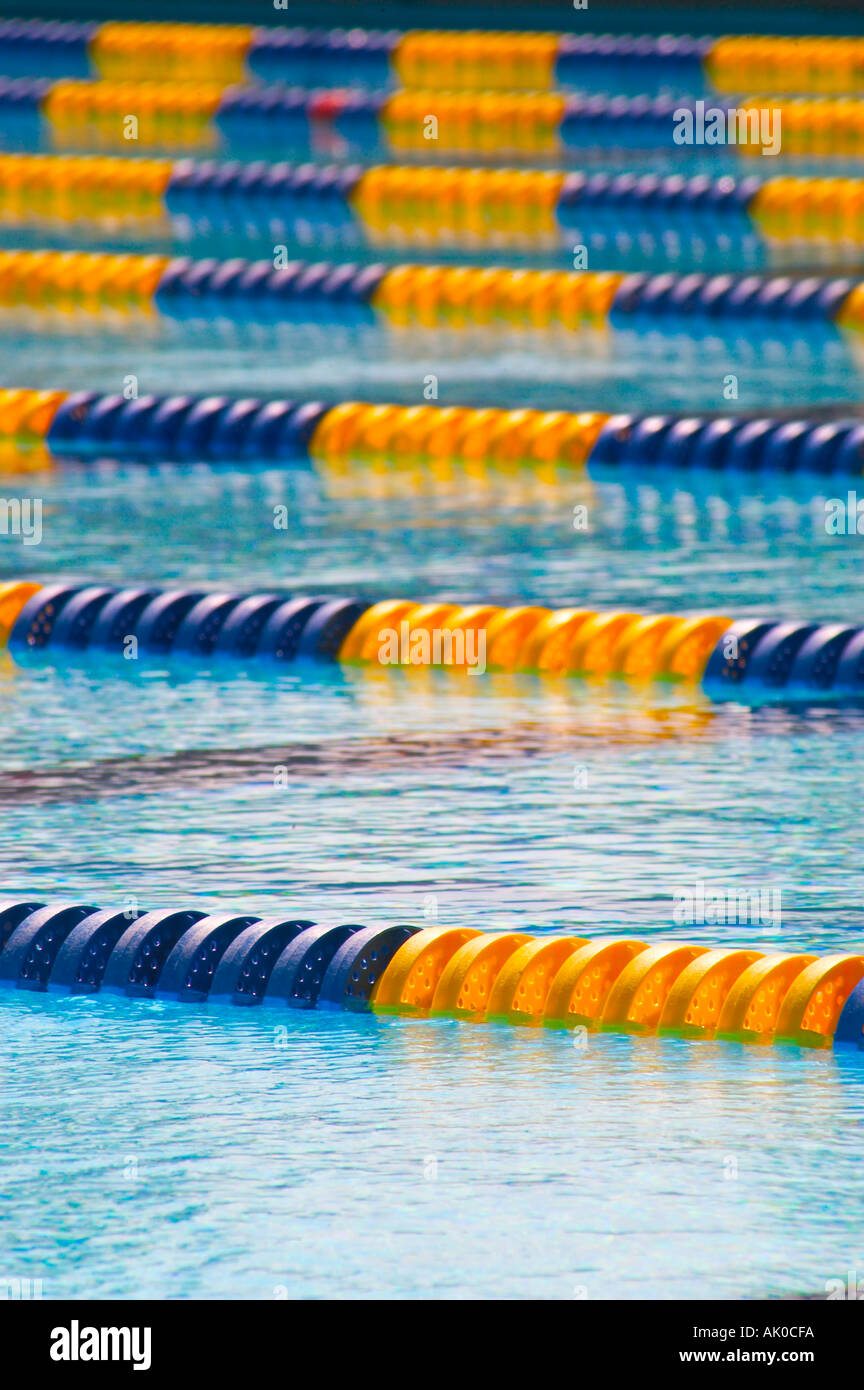 Youth swimming lessons hi-res stock photography and images - Alamy