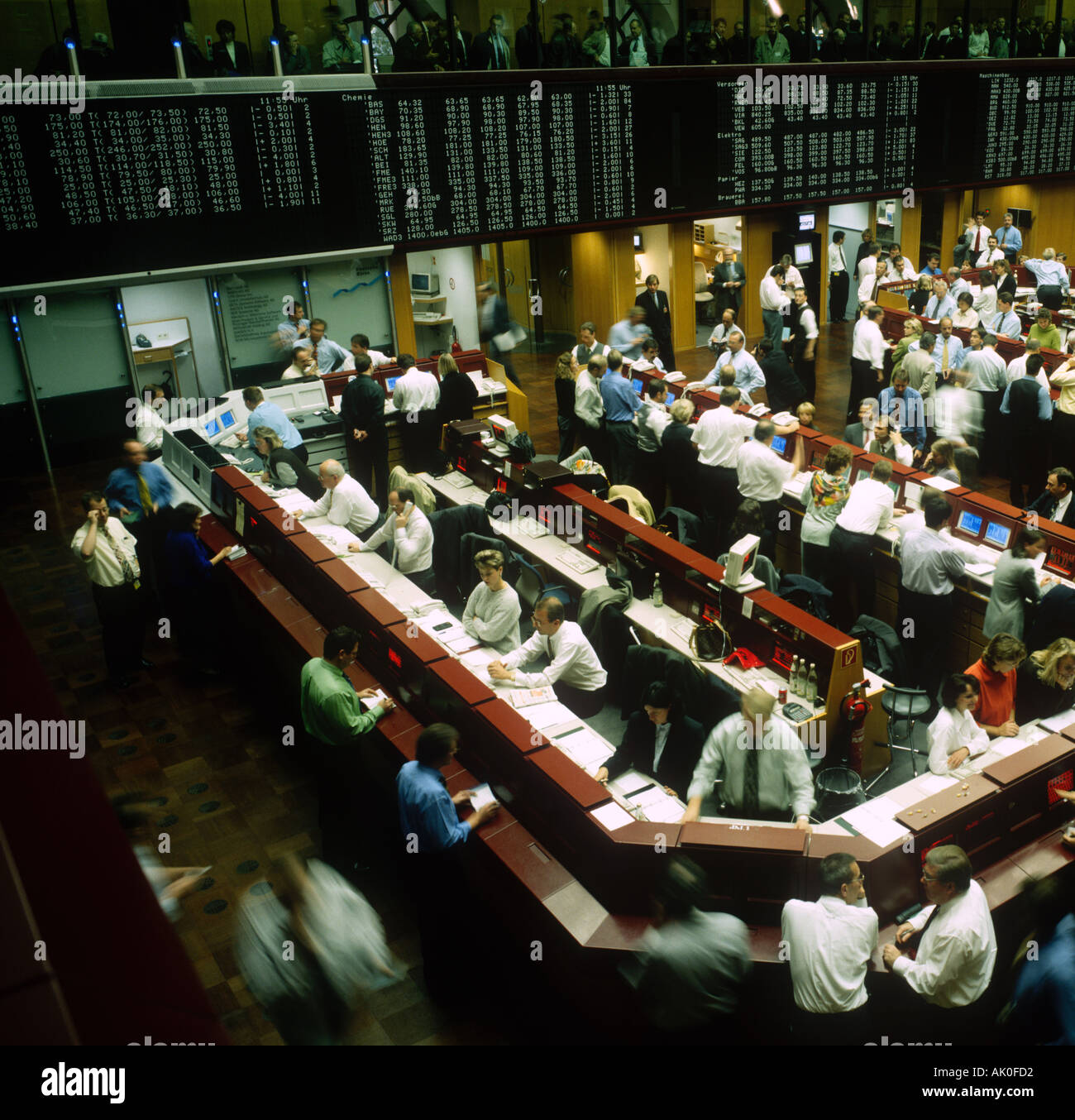 City dealing room london hi-res stock photography and images - Alamy