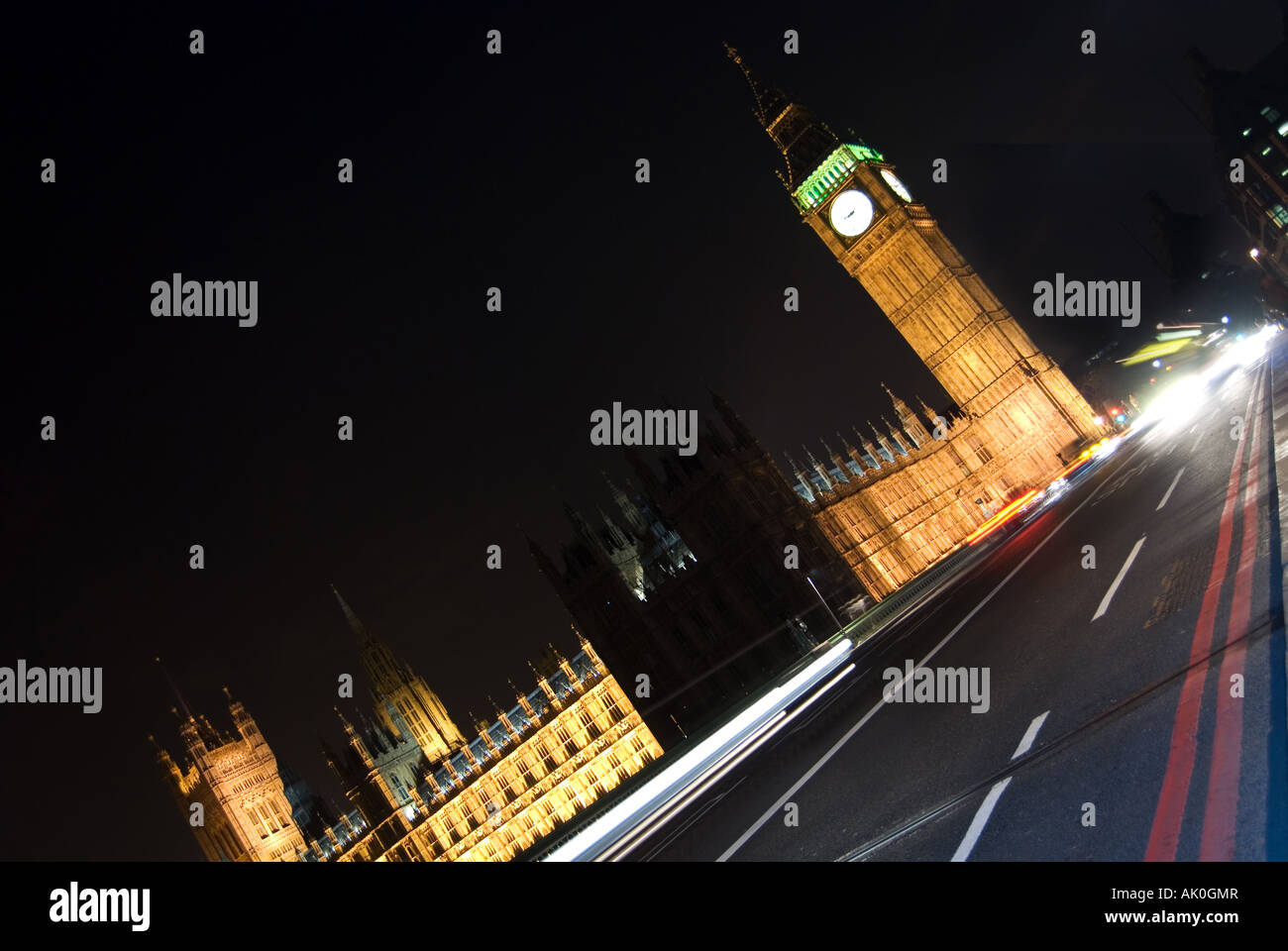 Traffic at tower bridge Stock Photo - Alamy