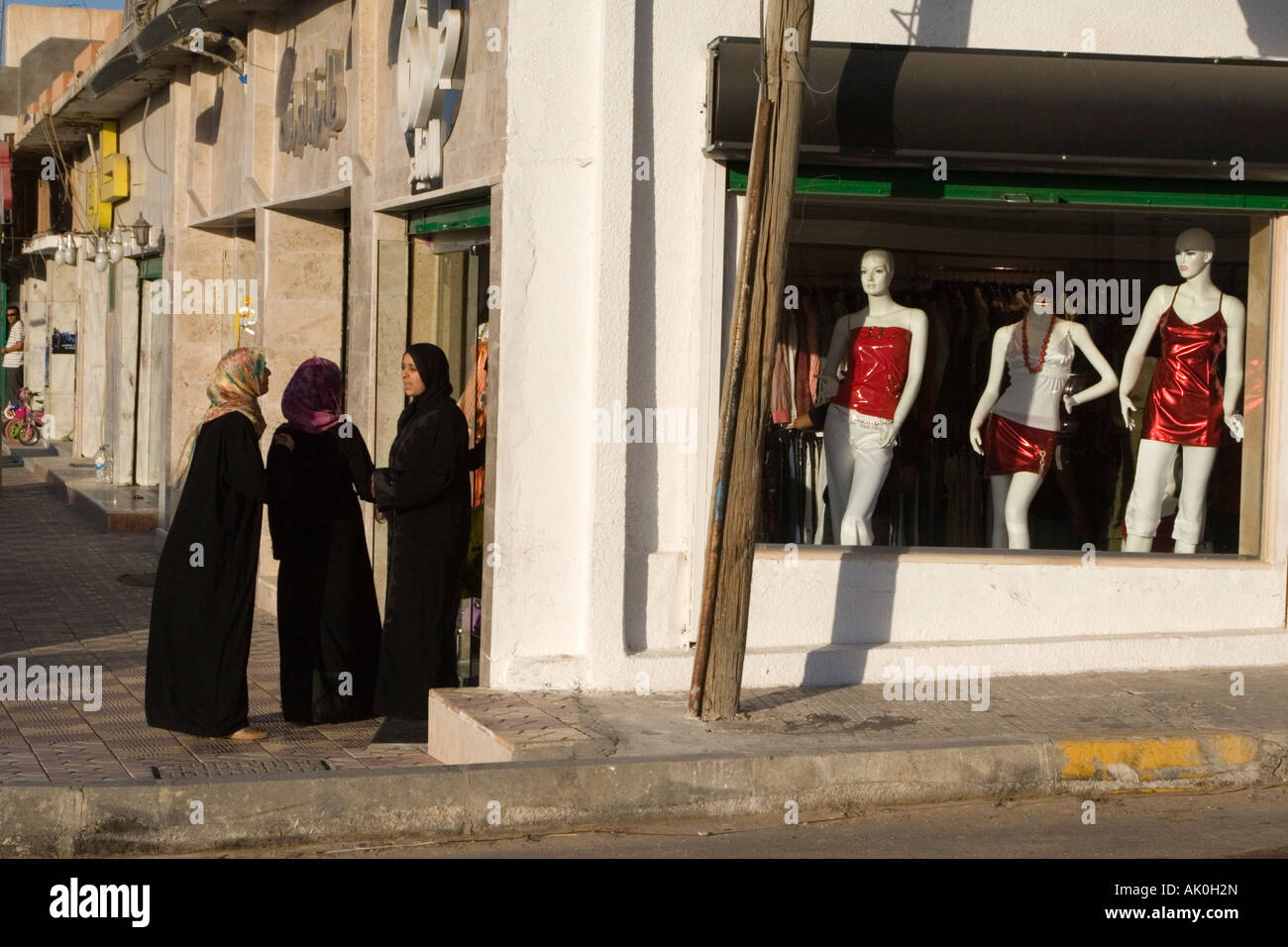 Tripoli, Libya. Street Scene, Women Shopping, Gargaresh District. Shall we go in Stock Photo - Alamy
