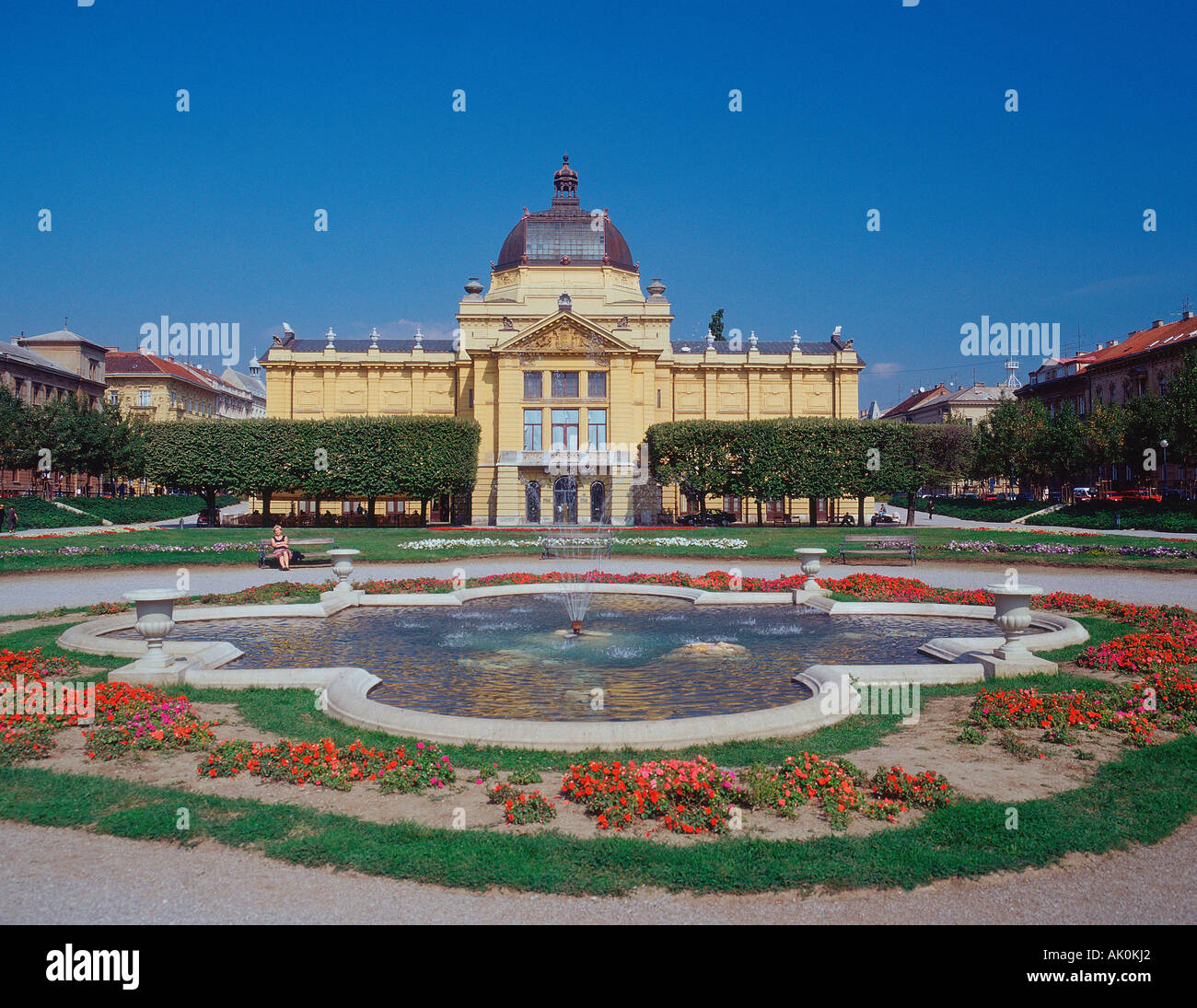 Opera house / Zagreb Stock Photo - Alamy