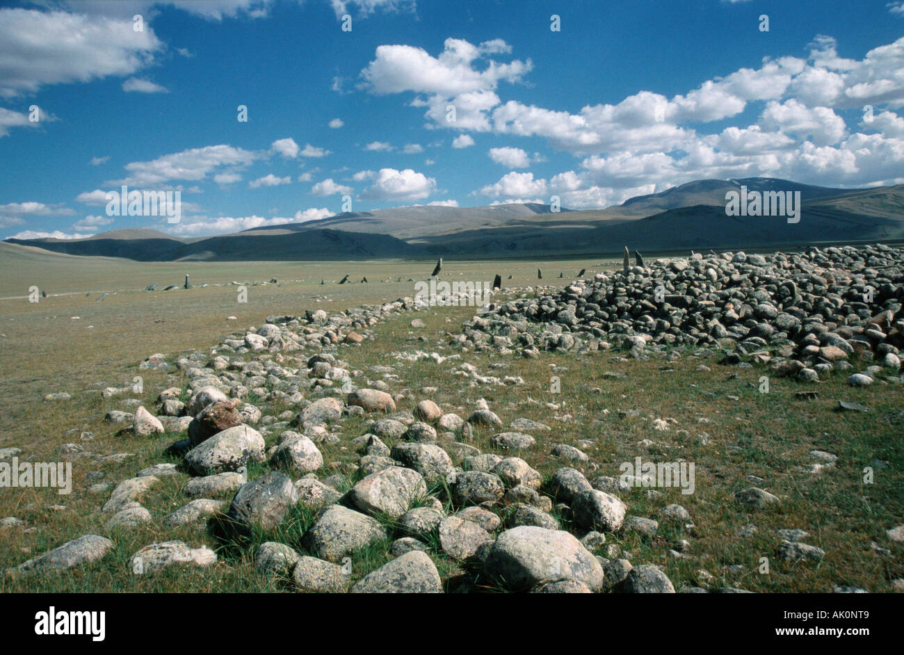 Prehistoric burial place Stock Photo - Alamy