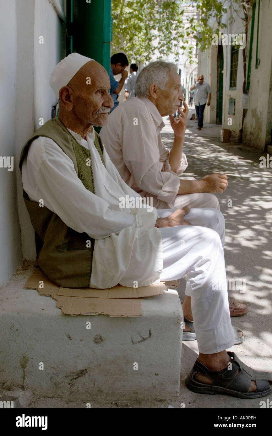 Libya man wearing traditional clothes hi-res stock photography and ...