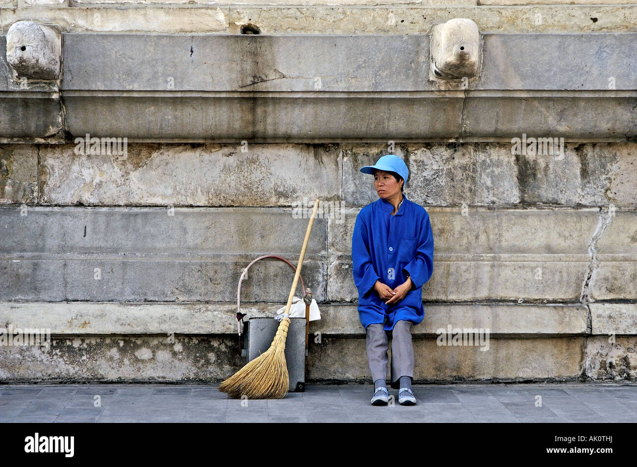 Chinese street cleaner hi-res stock photography and images - Alamy