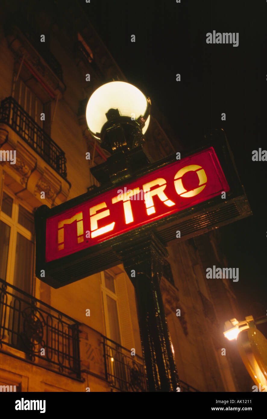 Lamps in the metro hi-res stock photography and images - Alamy