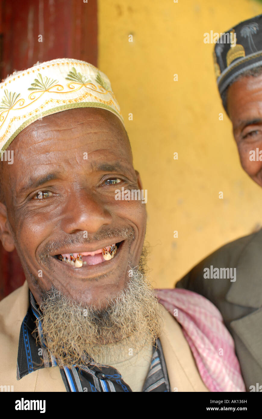 Black man gold teeth hi-res stock photography and images - Alamy