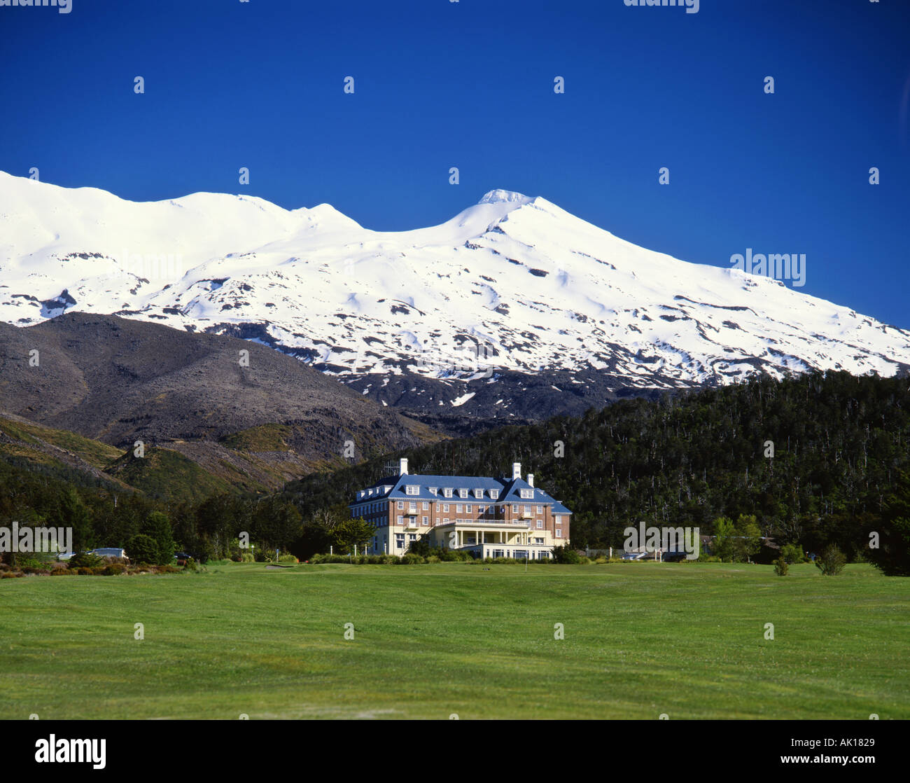 Chateau Tongariro and Mount Ruapehu North Island New Zealand Stock ...