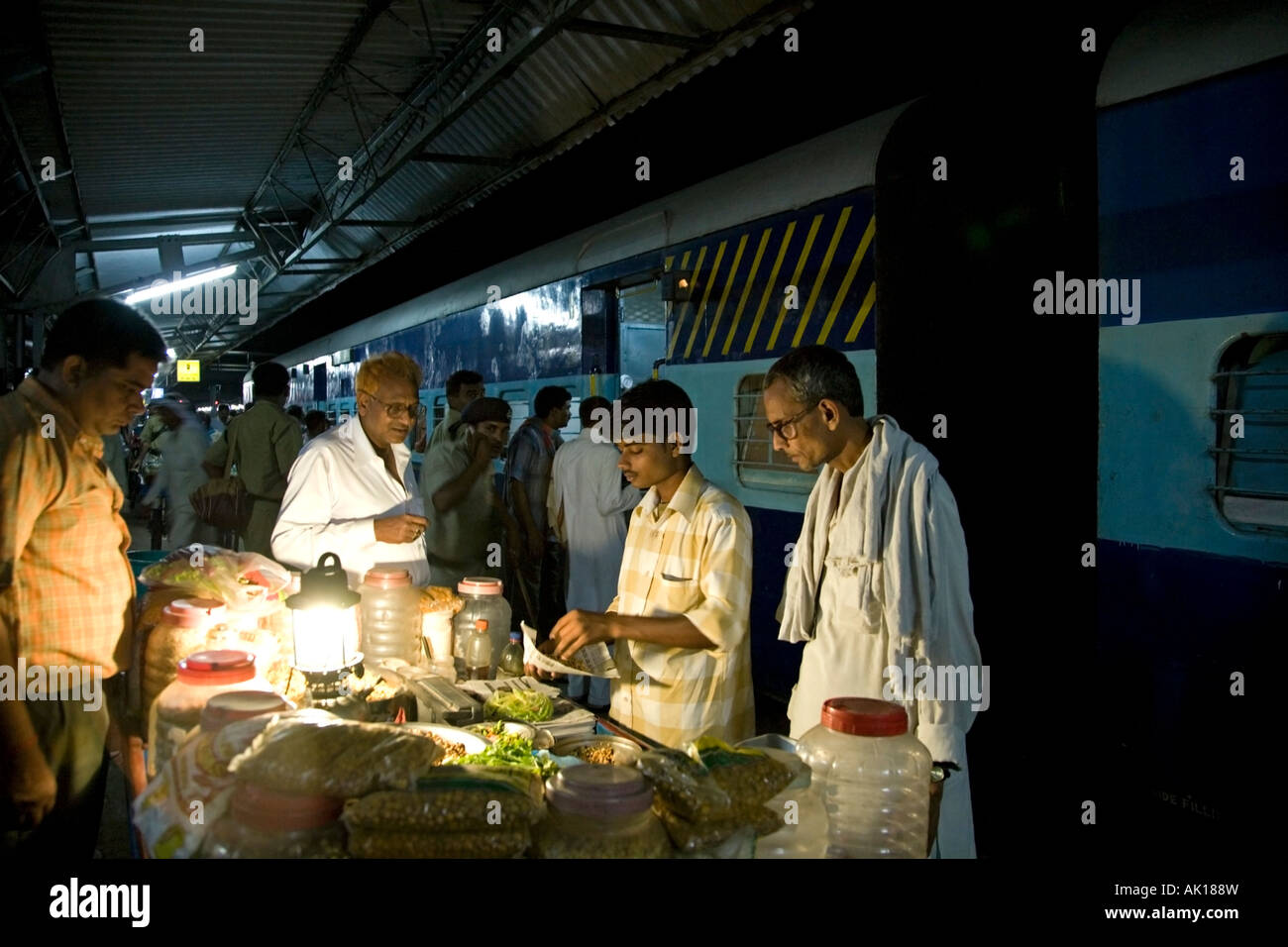 Gorakhpur railway station hi-res stock photography and images - Alamy