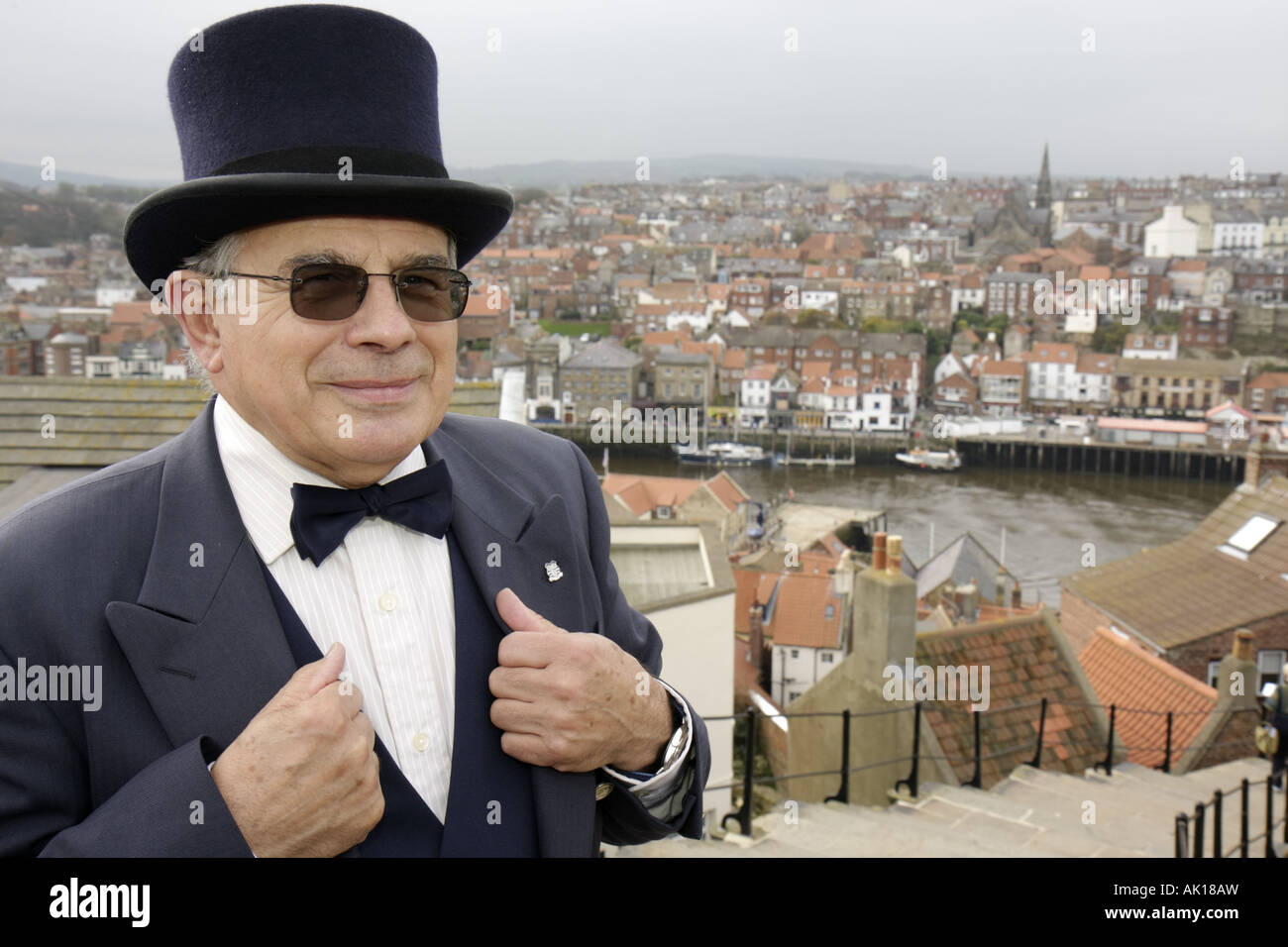 Victorian dressed tour guide hi-res stock photography and images - Alamy