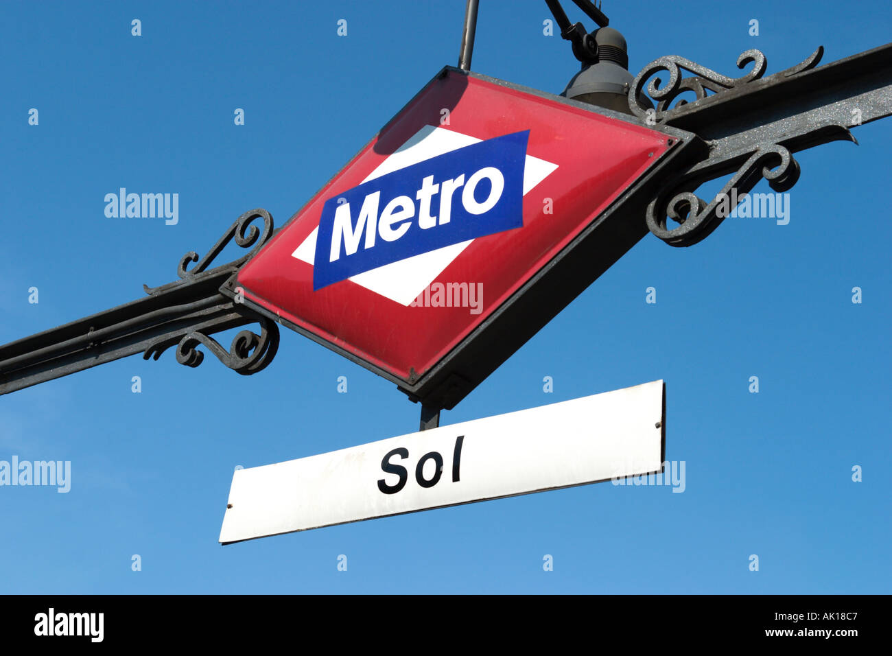 Sol metro madrid hi-res stock photography and images - Alamy