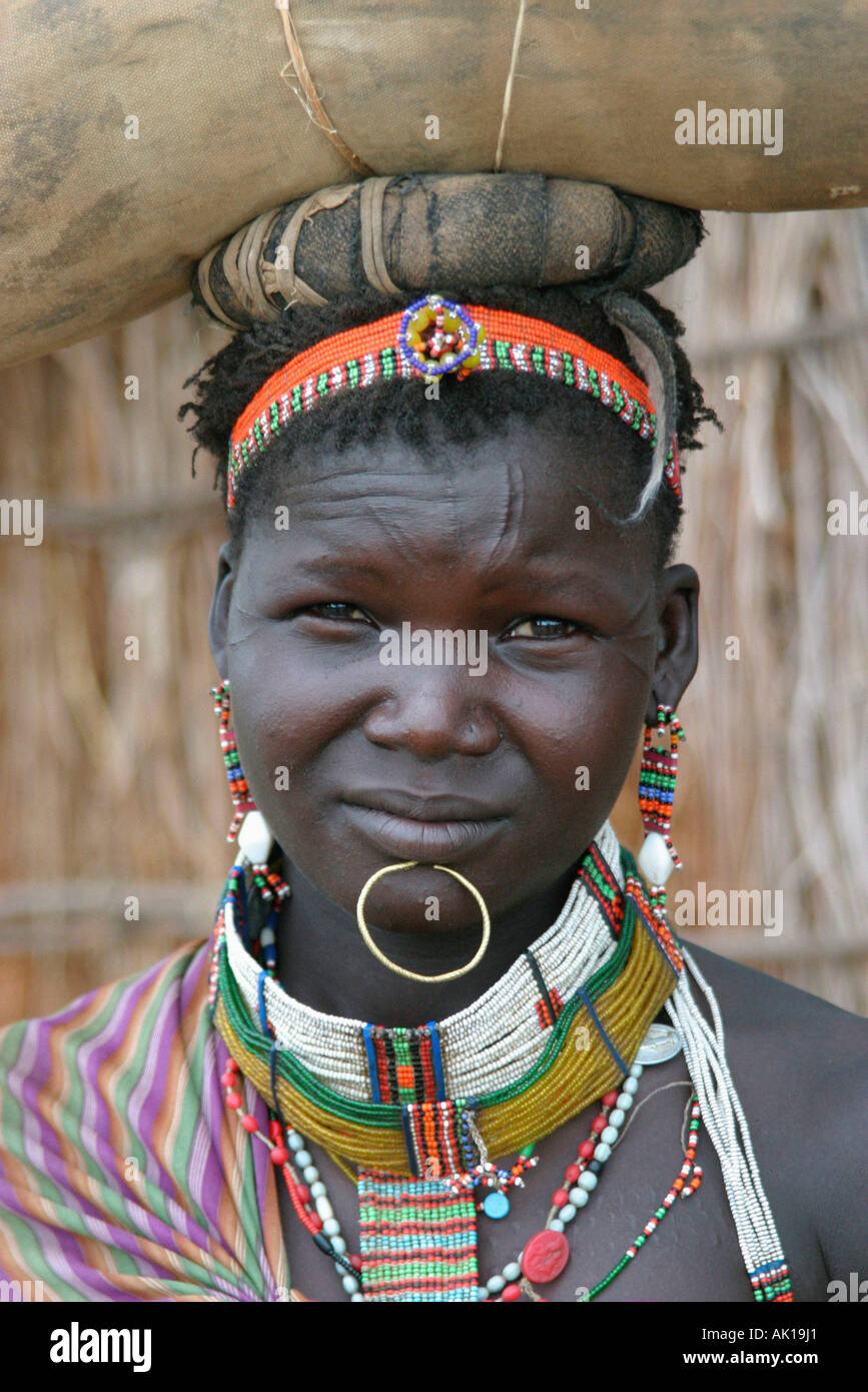 Toposa woman with scars hi-res stock photography and images - Alamy