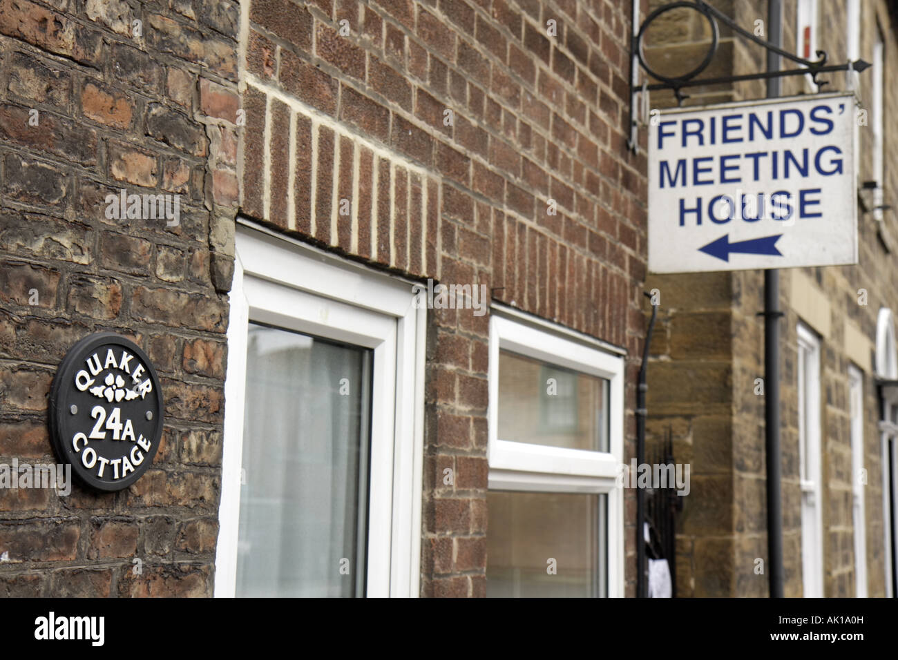 Quaker cottage hi-res stock photography and images - Alamy