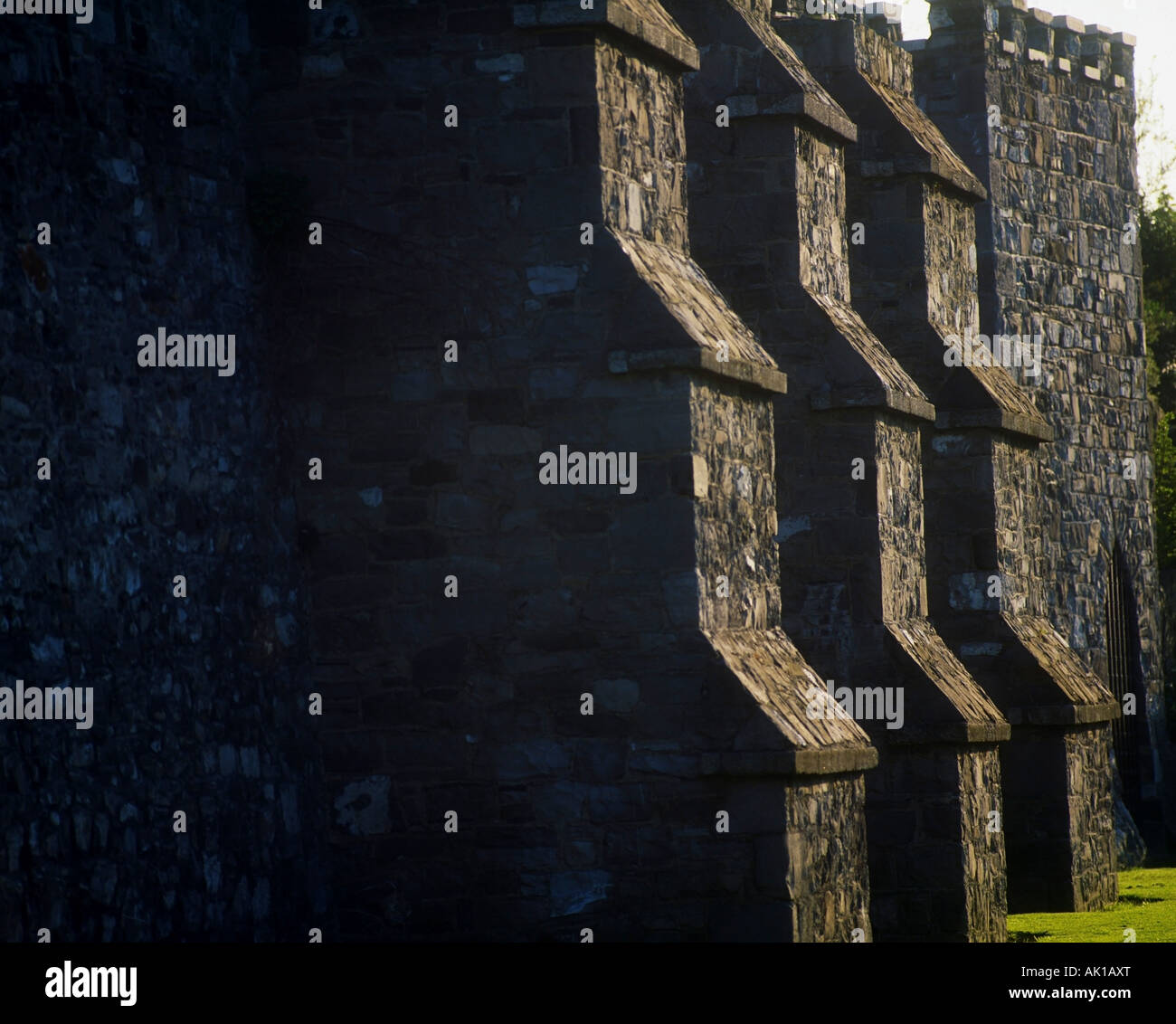 Wall buttresses hi-res stock photography and images - Alamy