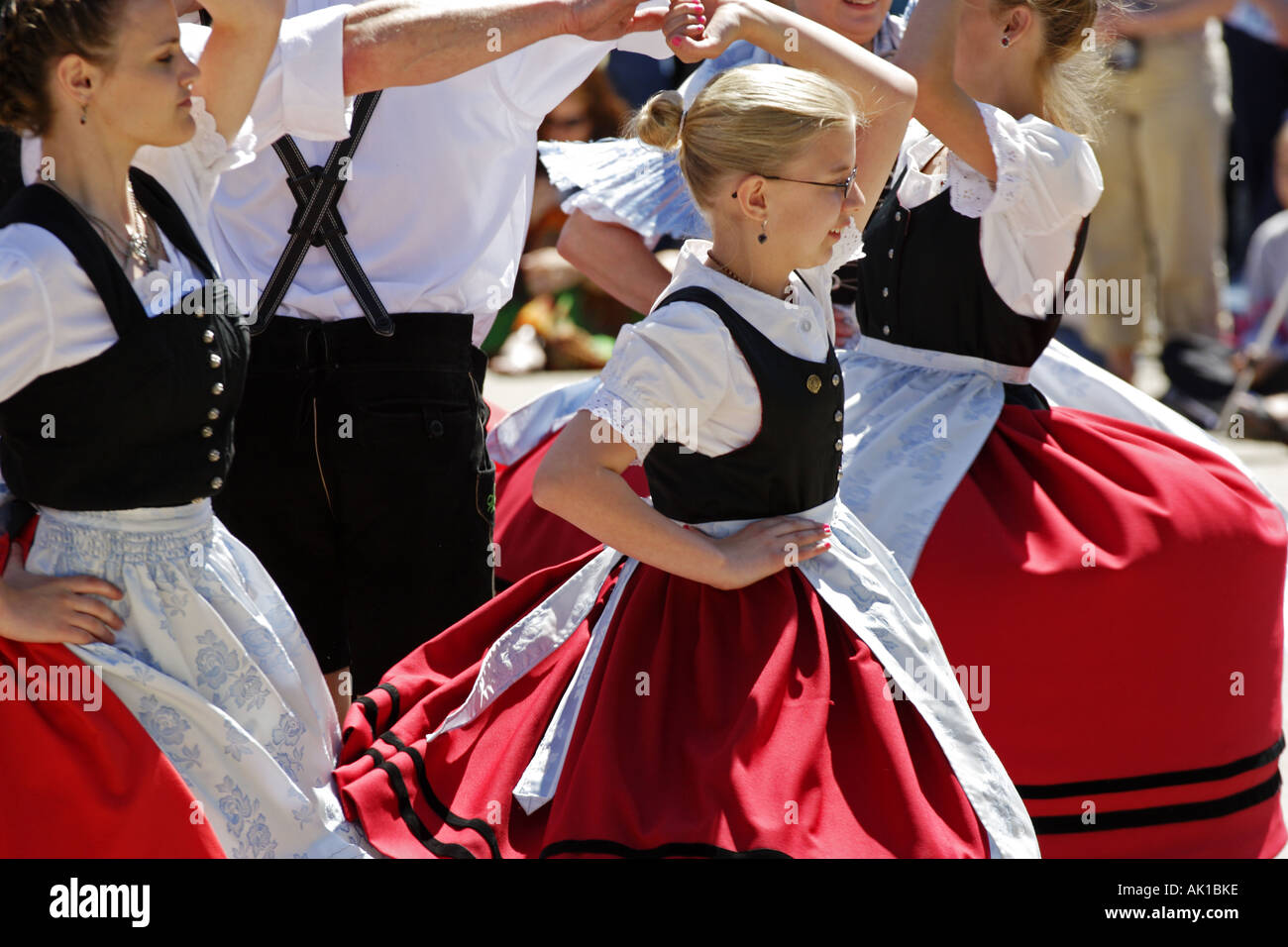 Austrian folk dance hi-res stock photography and images - Alamy