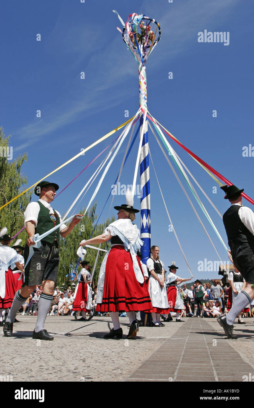 Traditional Maypole Dancing, Leavenworth Washington USA Stock Photo - Alamy