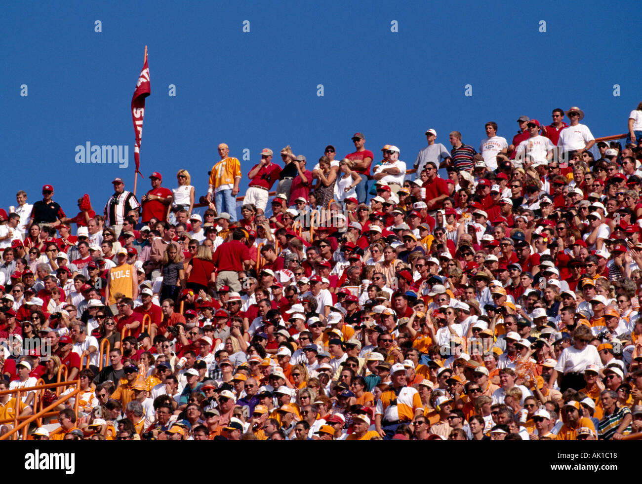 Football crowd stadium hi-res stock photography and images - Alamy