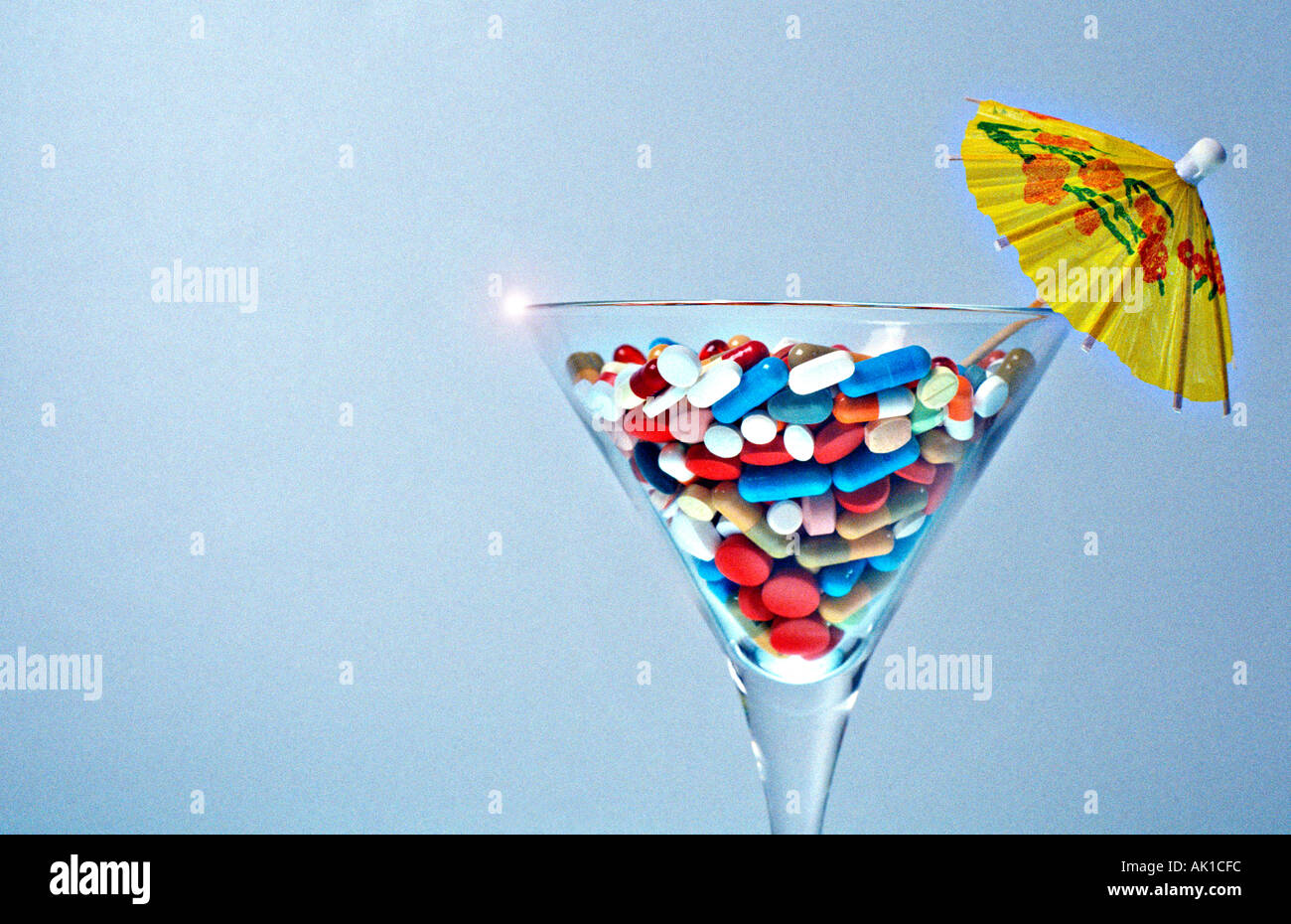 Cocktail dosage hi-res stock photography and images - Alamy