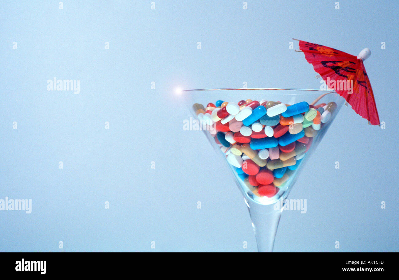 Cocktail dosage hi-res stock photography and images - Alamy