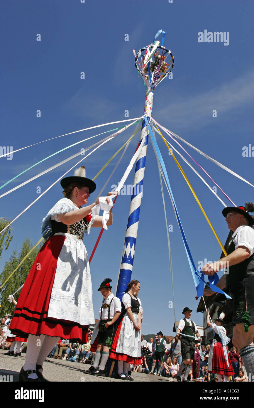 May pole dance hi-res stock photography and images - Alamy
